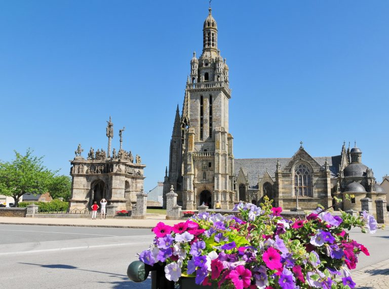 Que peut-on faire à Pleyben ? - La Perruche Rouge